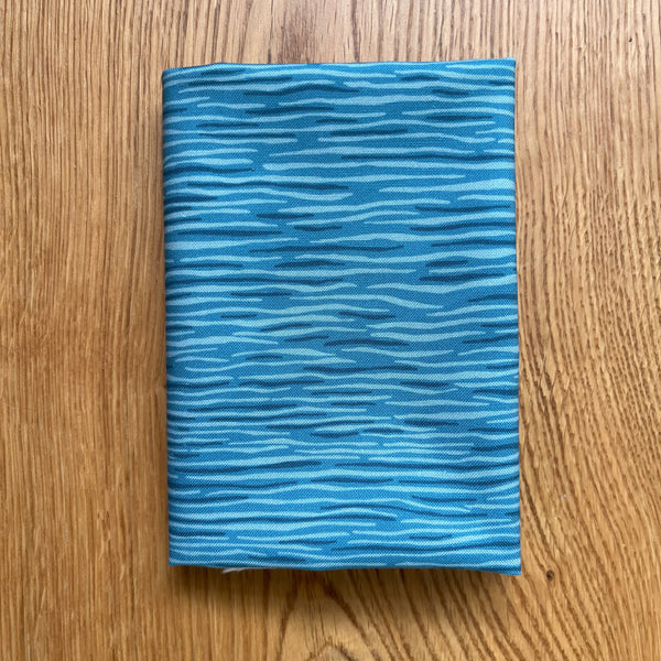 Calm sea fat quarter - light blue background – Sea Parrot